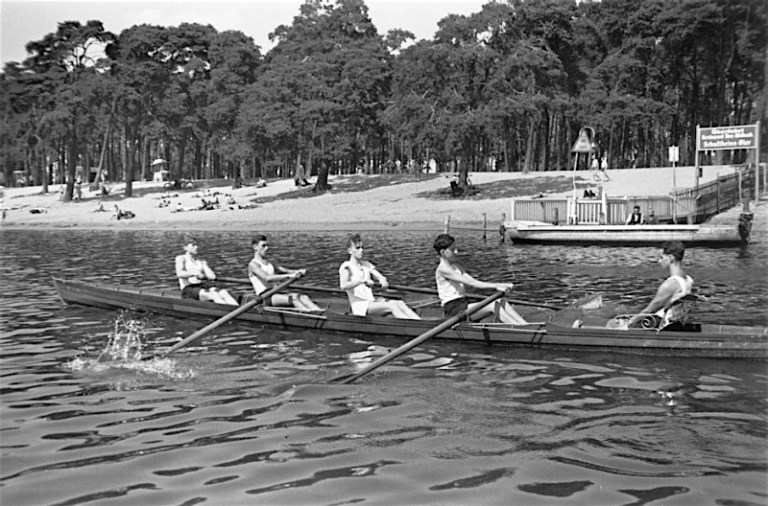 A Poignant Piece of Rowing History: Jewish Rowing Clubs in Nazi-Germany ...
