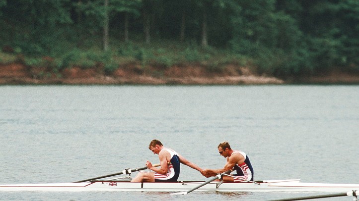 Rowing Through the Lens – Hear The Boat Sing