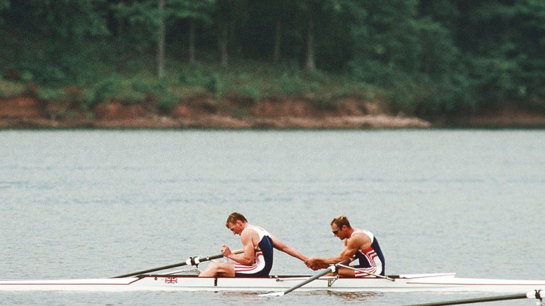 Rowing Through the Lens – Hear The Boat Sing