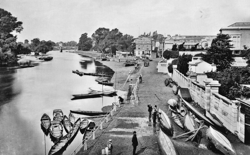 Book – Liquid History: The Thames Through Time – Hear The Boat Sing