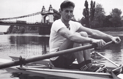 Dan Boyne: Small in Stature – Hear The Boat Sing