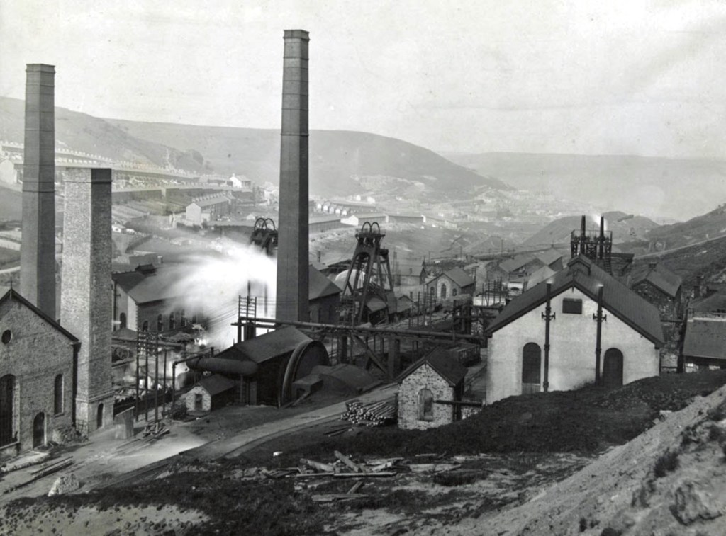 Part I – Peter Haig Thomas: The Unorthodox Orthodoxist – Hear The Boat Sing