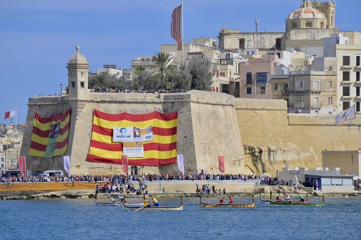 Maltese Cross Oars – Hear The Boat Sing