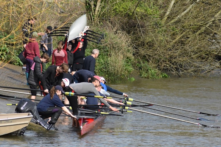The Schools’ Head: A Lesson In Rowing – Hear The Boat Sing
