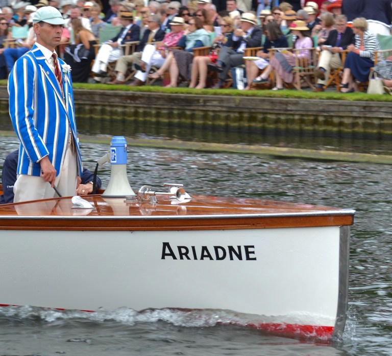 Richard Phelps: In The Chair – Hear The Boat Sing